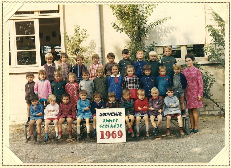 Photo de classe Maternelle de 1969, Ecole Roger Balan (Saint Marcel ...