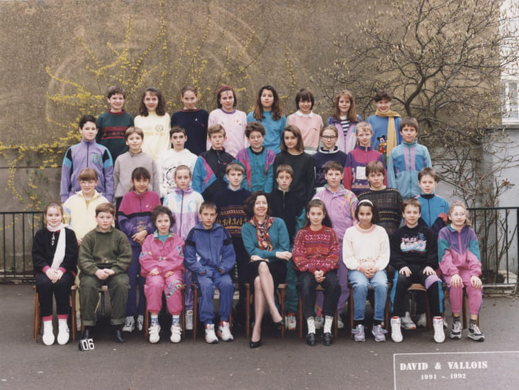 Photo de classe 6ème de 1992, Collège Notre-dame Des Anges - Copains d ...