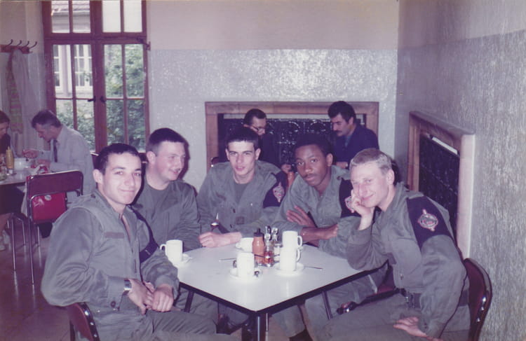 Photo de classe CEC 10 de 1983, Centre D'entrainement Commando N° 10 - Copains d'avant