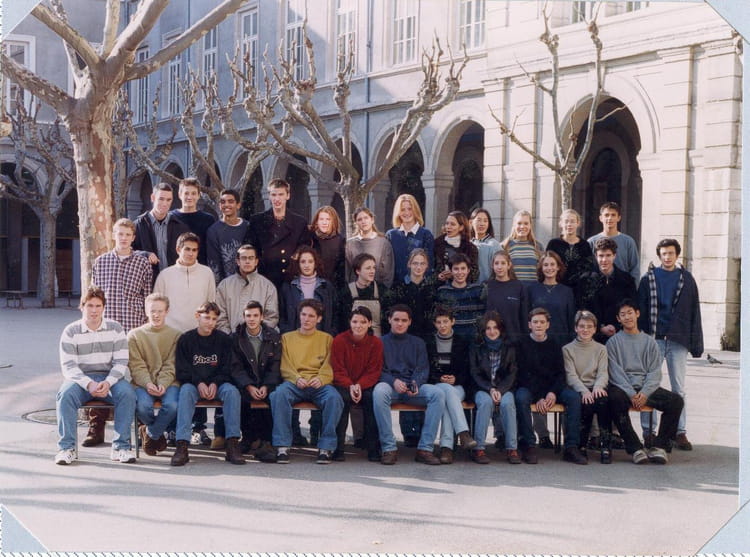 Photo de classe 1iere de 1998, Lycée Jean Moulin - Copains d'avant