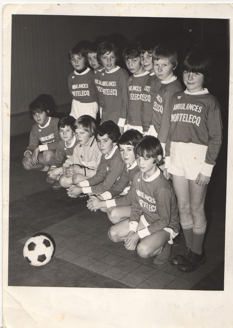 Photo de classe FC TILLE de 1977, FC - Copains d'avant