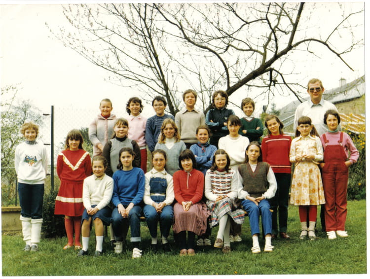 Photo de classe Cm2 MR Jacquemont de 1983, FLAMANVILLE - Copains d'avant
