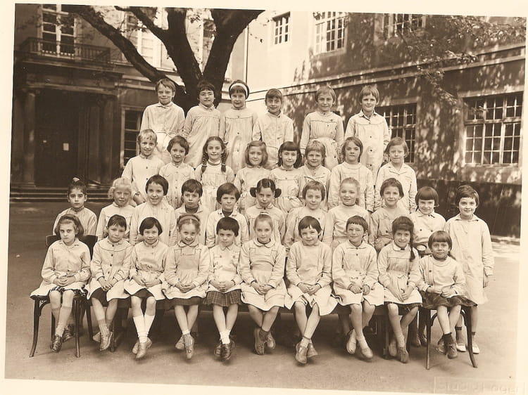 Photo de classe 10 e petit lycee de jeunes filles de 1960, PETIT LYCEE ...