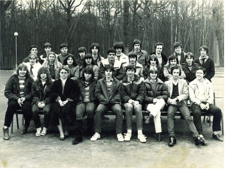 photo-de-classe-1-re-s-6-bis-de-1983-lyc-e-charles-le-chauve-copains
