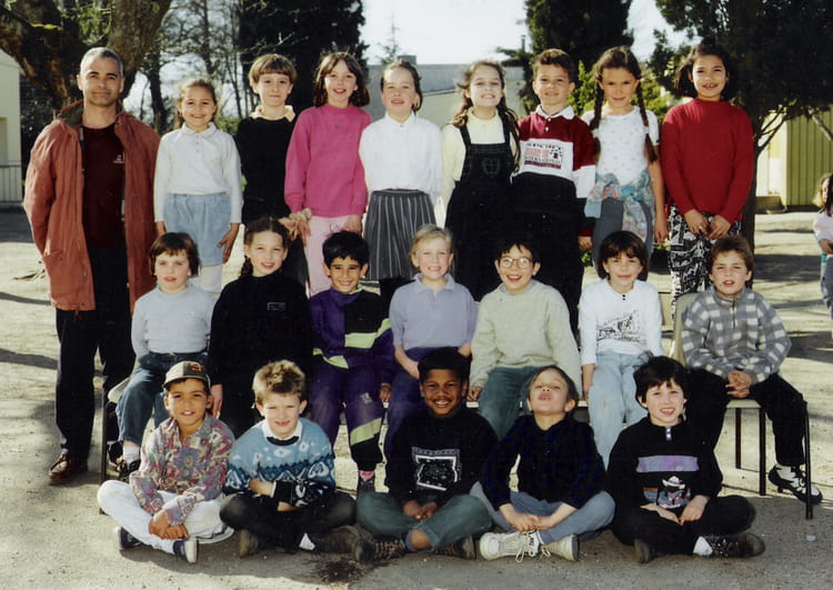 Photo de classe CE1 de 1995, ECOLE JULES MICHELET - Copains d'avant