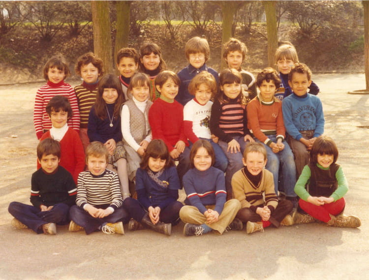 Photo de classe CP 1978-79 de 1979, ECOLE GABRIEL CHEVRIER - Copains d ...