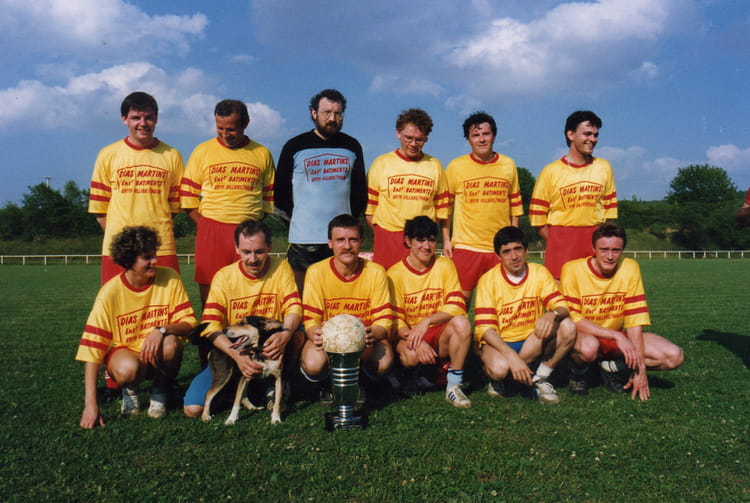 Photo de classe Equipe de foot pro Nicolas de 1990, NICOLAS INDUSTRIE ...