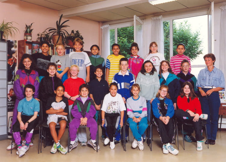 Photo de classe 6ème 2 de 1992, Collège Jean-jacques Rousseau - Copains ...