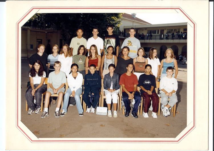 Photo de classe 3ème D - 2001 de 2001, Collège Roustan - Copains d'avant