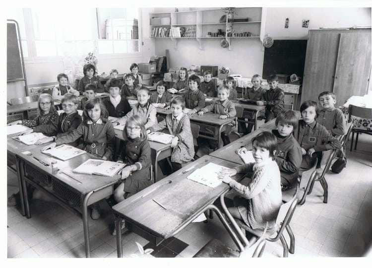 Photo de classe CE2 de 1973, Ecole Joubert (Villeneuve Sur Yonne ...