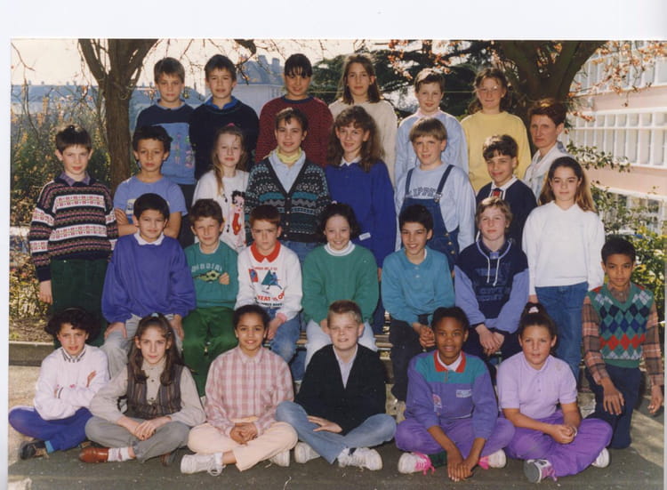 Photo de classe CM2 de 1989, ECOLE GABRIEL CHEVRIER - Copains d'avant
