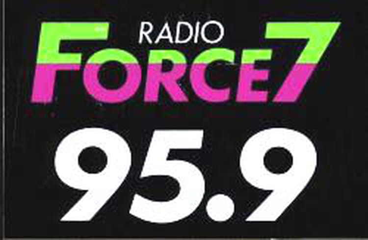 Photo de classe Logo Radio FORCE 7 de 1985, Radio Force 7 - Copains d'avant