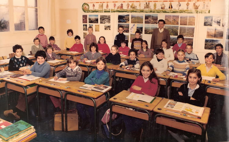 Photo de classe CM2 de 1984, ECOLE GODEAU - Copains d'avant