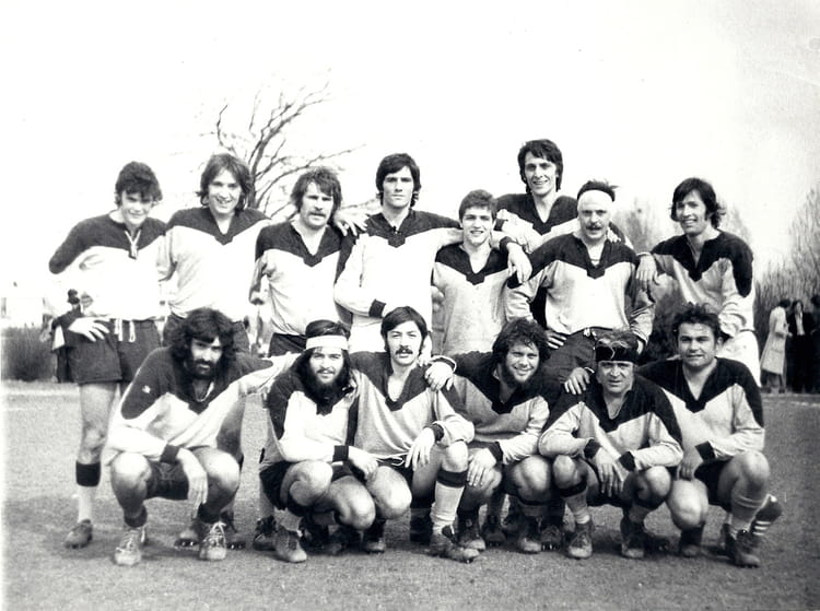 Photo de classe Une des premières équipes de l'USV de 1973, US ...