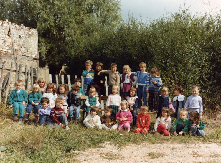 Photo de classe Maternelle 3 de 1988, Ecole Primaire De Messey (Messey ...