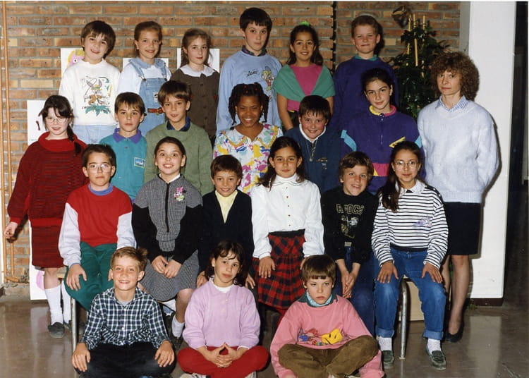 Photo de classe CM1 de 1990, Ecole Jeanne Chanson (Villejust) - Copains ...