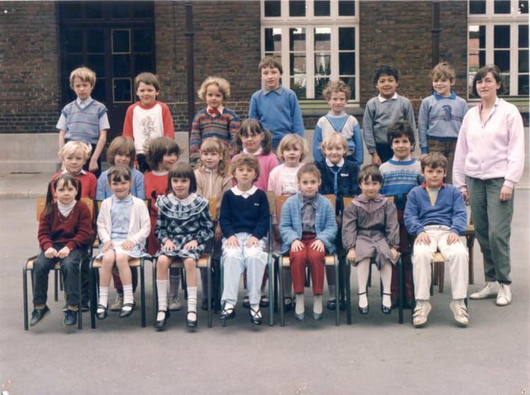 Photo de classe CLASSE DE MME WANTIEZ de 1984, ECOLE DU CENTRE ...
