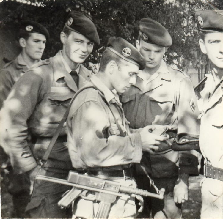 Photo de classe Instruction 69/2B de 1970, 8e Regiment De Hussard ...