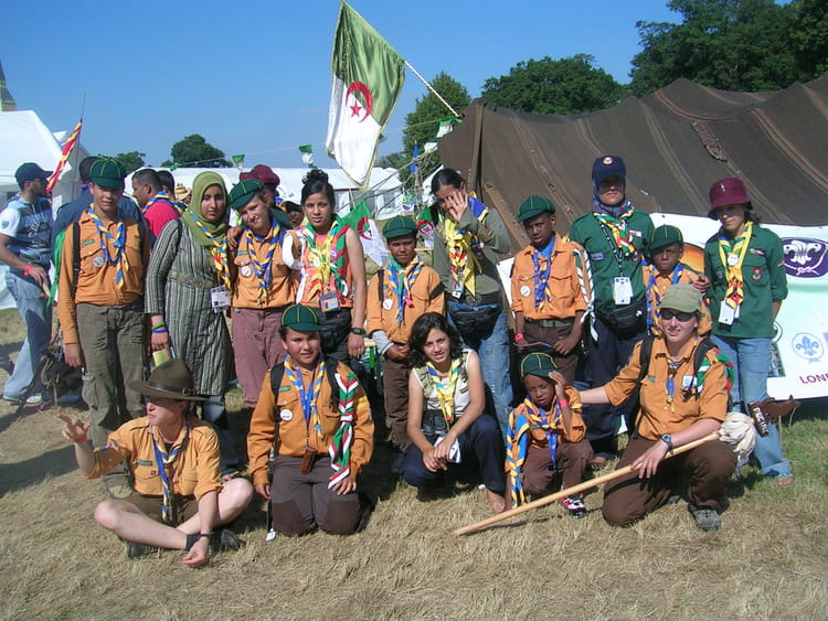 Photo de classe La Meute avec les scouts algériens (Jamboree 100ans ...