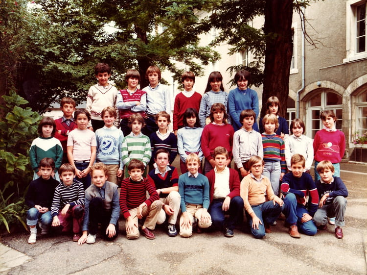 Photo de classe CM2 de 1983, ECOLE CHARLES PENSEE - Copains d'avant