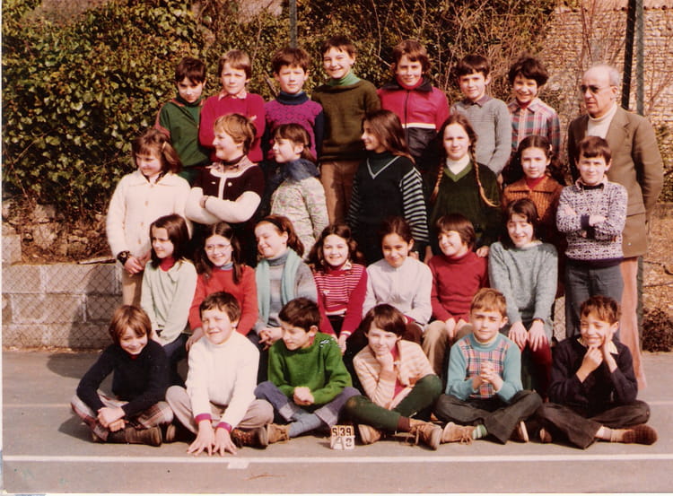 Photo de classe Cm2 1979 de 1979, Ecole Primaire (Nanteuil) - Copains d ...