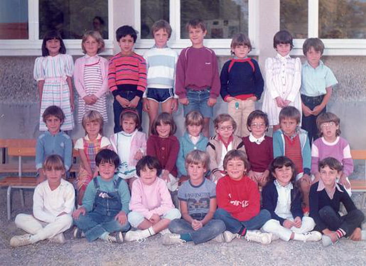 Photo de classe Année 1984-1985 de 1984, Ecole Primaire (L Escale ...