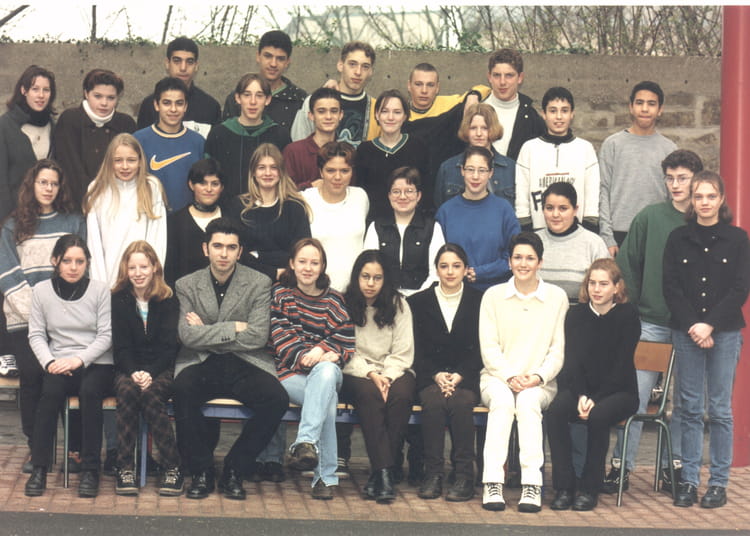 Photo de classe 4e2 de 1996, Collège Jules Leroux - Copains d'avant