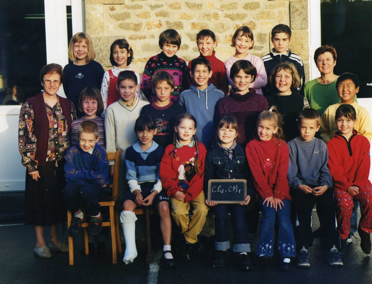 Photo de classe CE2 de 2001, Ecole Saint Michel (Montreuil Sur Ille ...