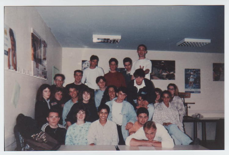 Photo de classe Cours de melle Cazimajou de 1993, Lycée Professionnel ...