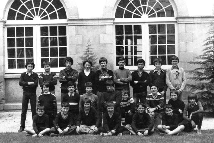 Photo de classe 5eme 2 de 1979, Collège Saint-françois Xavier - Copains ...