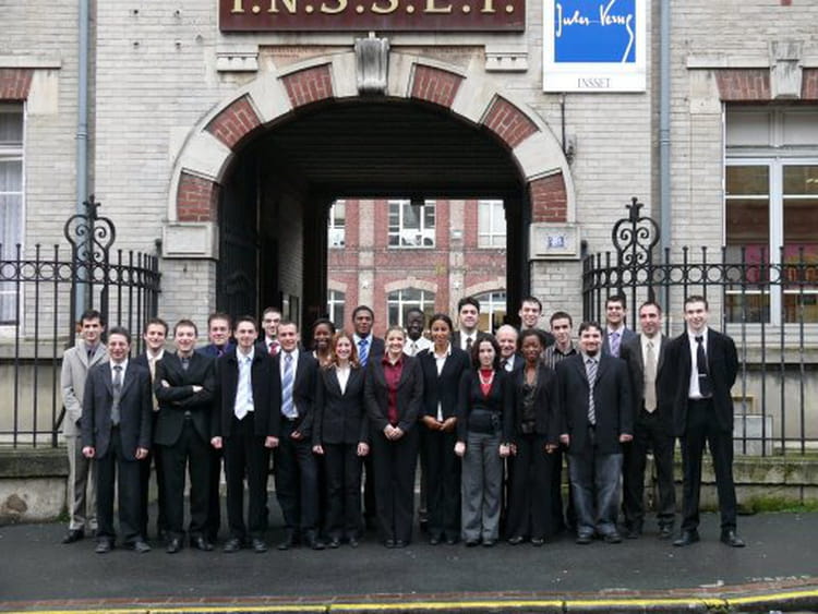 Photo de classe M2 MIL 2007 de 2004, INSSET - Copains d'avant