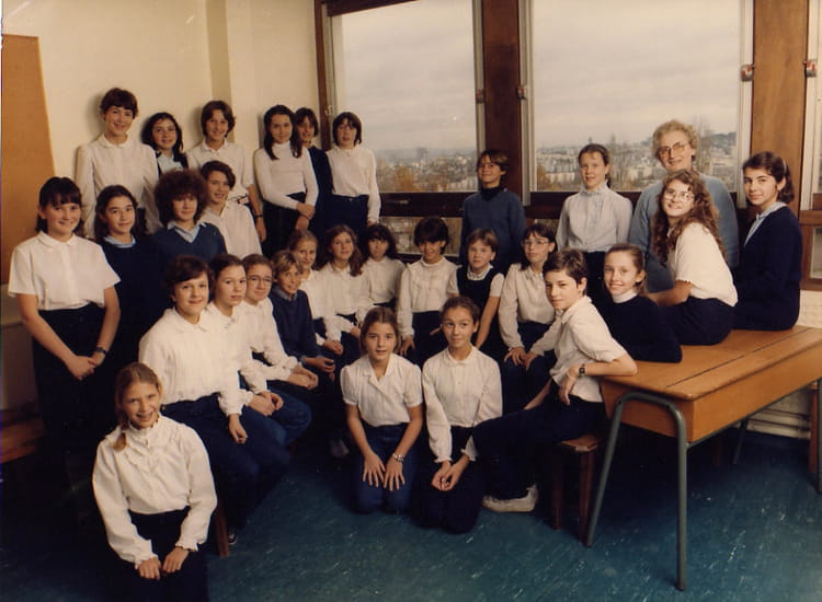 Photo de classe 5èmè5 de 1983, Collège Madeleine Daniélou - Copains d'avant