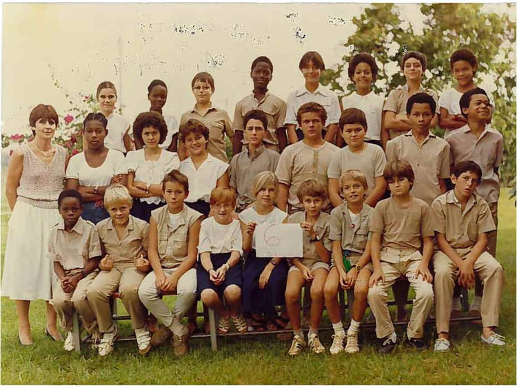 Photo de classe 1985 1986 6è4 de 1985, LYCEE BLAISE PASCAL - Copains d'avant