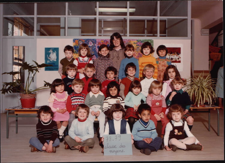 Photo de classe Moyenne section 78/79 de 1978, ECOLE MATERNELLE VICTOR ...