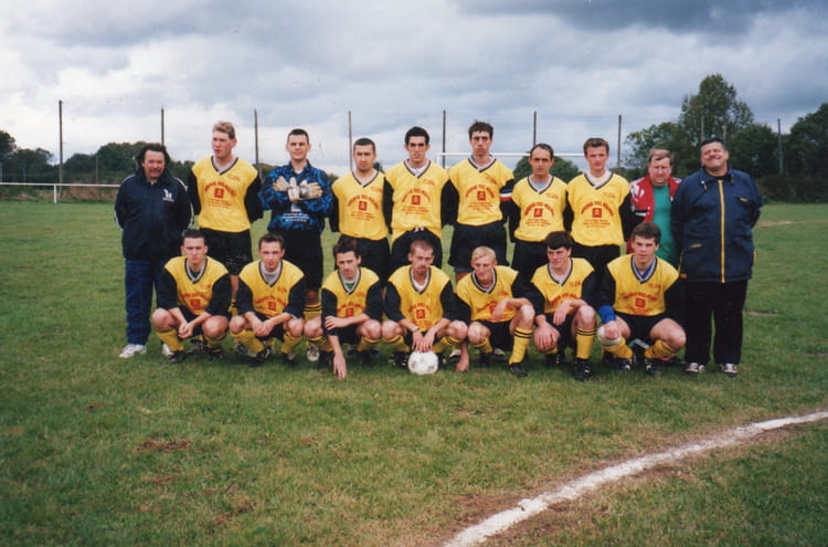 Photo de classe Equipe de foot FC leval de 1997, FOOTBALL CLUB LEVAL ...