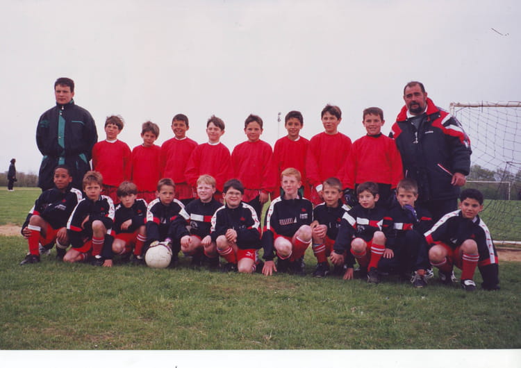 Photo de classe Moi digrigeant :poussin fcr de 1994, FC ROUEN - Copains ...
