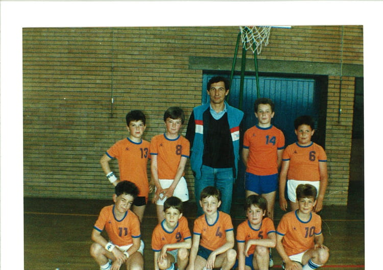 Photo de classe Poussin 1987 de 1987, SCM SPORTING CLUB MODERNE ...