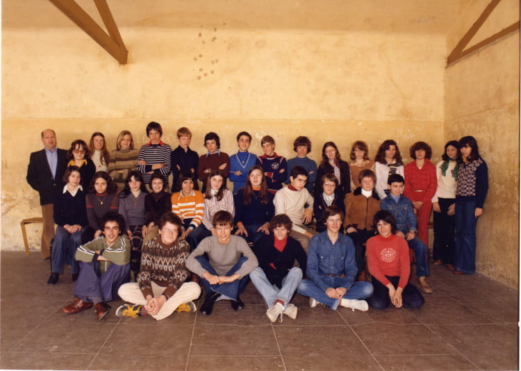 Photo de classe 3è005 de 1977, Collège Roustan - Copains d'avant