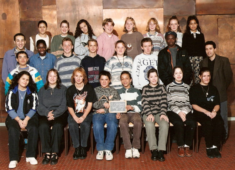 Photo de classe 3eme 3 de 1995, ALBERT CAMUS - Copains d'avant