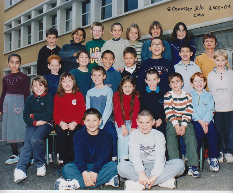 Photo de classe CM1 de 2000, ECOLE GABRIEL CHEVRIER - Copains d'avant