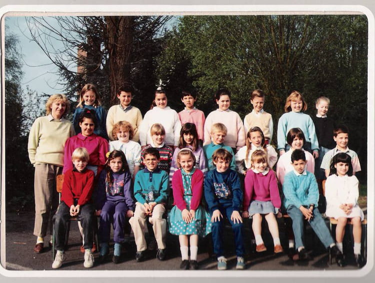 Photo de classe CE2 de 1990, ECOLE SAINT IGNACE - Copains d'avant