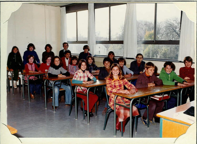 Photo de classe CLASSE DE 4ème 1 de 1976, Collège Les Alexis - Copains ...