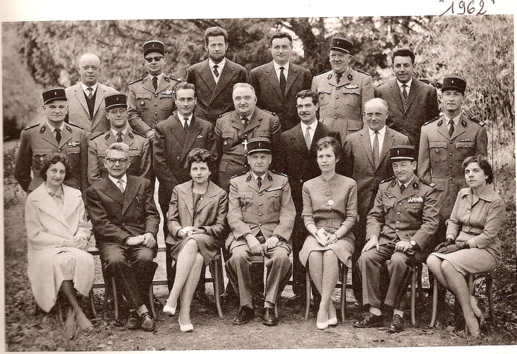 Photo de classe LES PROFS de 1962, ECOLE MILITAIRE ENFANTINE HERIOT ...