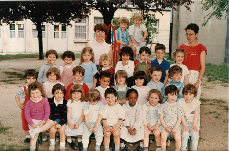 Photo de classe 2ème année de maternelle de 1986, MATERNELLE LOUISE ...