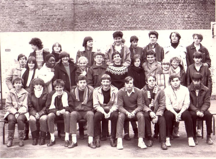 Photo de classe Première S de 1984, Lycée Madeleine Michelis - Copains ...