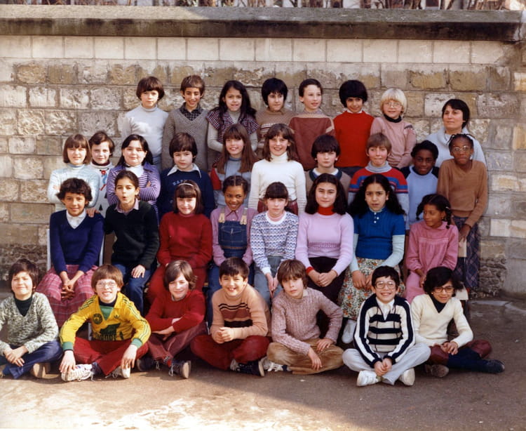 Photo de classe CM1 Riblette de 1981, ECOLE RIBLETTE - Copains d'avant