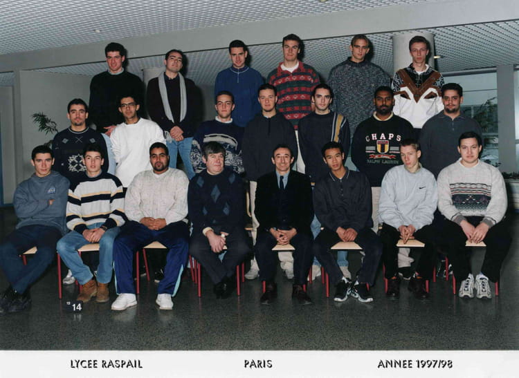 Photo de classe Terminale BAC PRO opt.A de 1997, Section D'enseignement ...