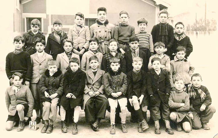 Photo de classe Classe de 3 eme de 1952, ECOLE EDGAR QUINET - Copains d ...