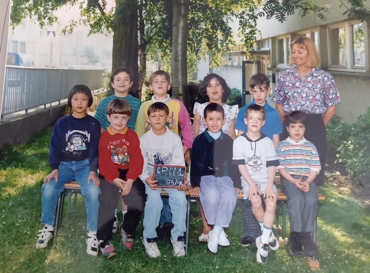 Photo de classe Classe: CP/CE1 de 1993, ECOLE LE SABLON PROST - Copains ...