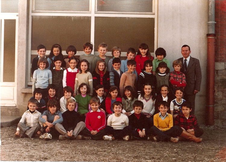 Photo de classe CM1 de 1979, Ecole Les Oiseaux (Montceau Les Mines ...